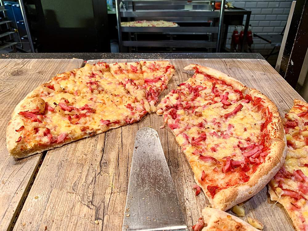 Lounas Pizza Buffa Hämeenlinna Hämeenlinna - Lounasmenu.fi